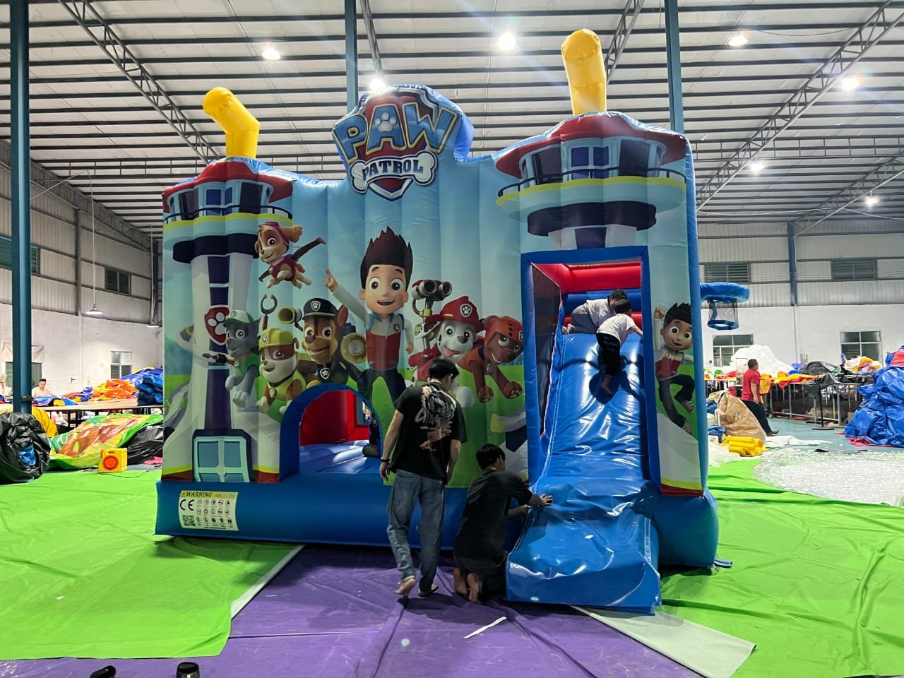 Bouncing Castles (Medium, Giant with Slides) - CK Bouncing Castles